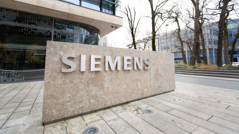 Siemens-Aktie: Sind die KI-Sorgen begründet?